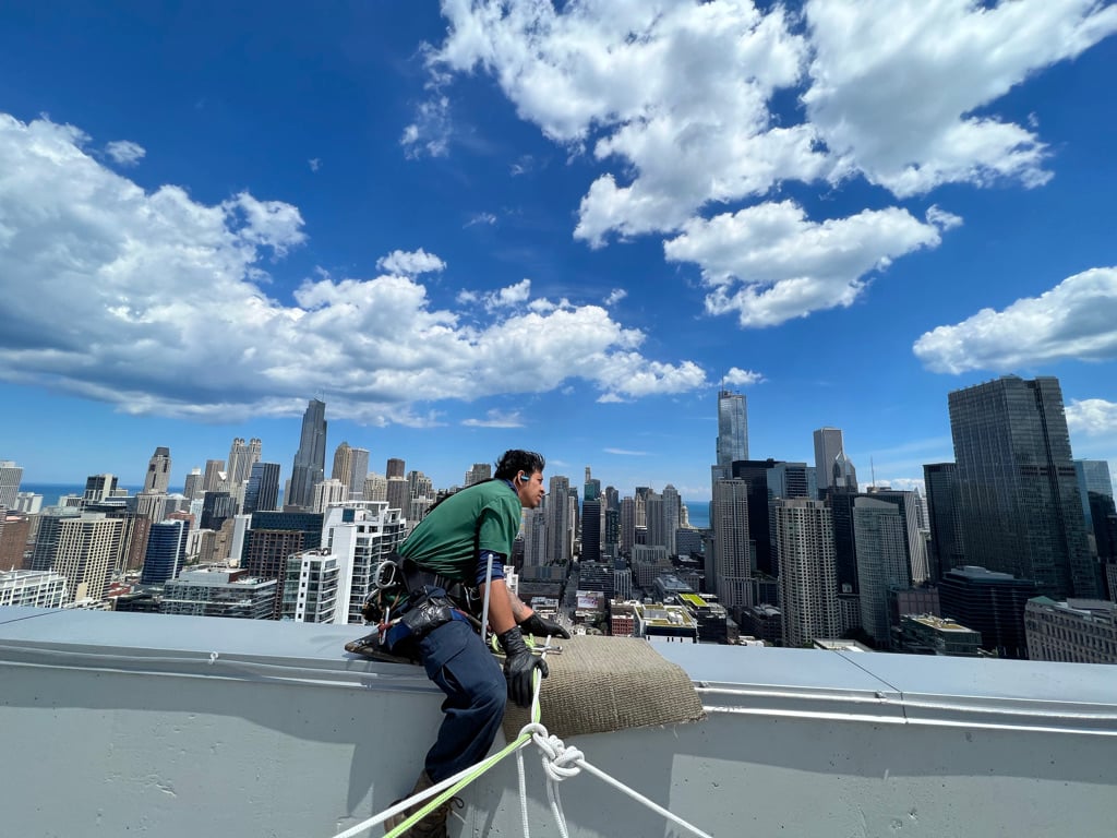 7 Expert Exterior Maintenance Services for Kansas City High-Rises